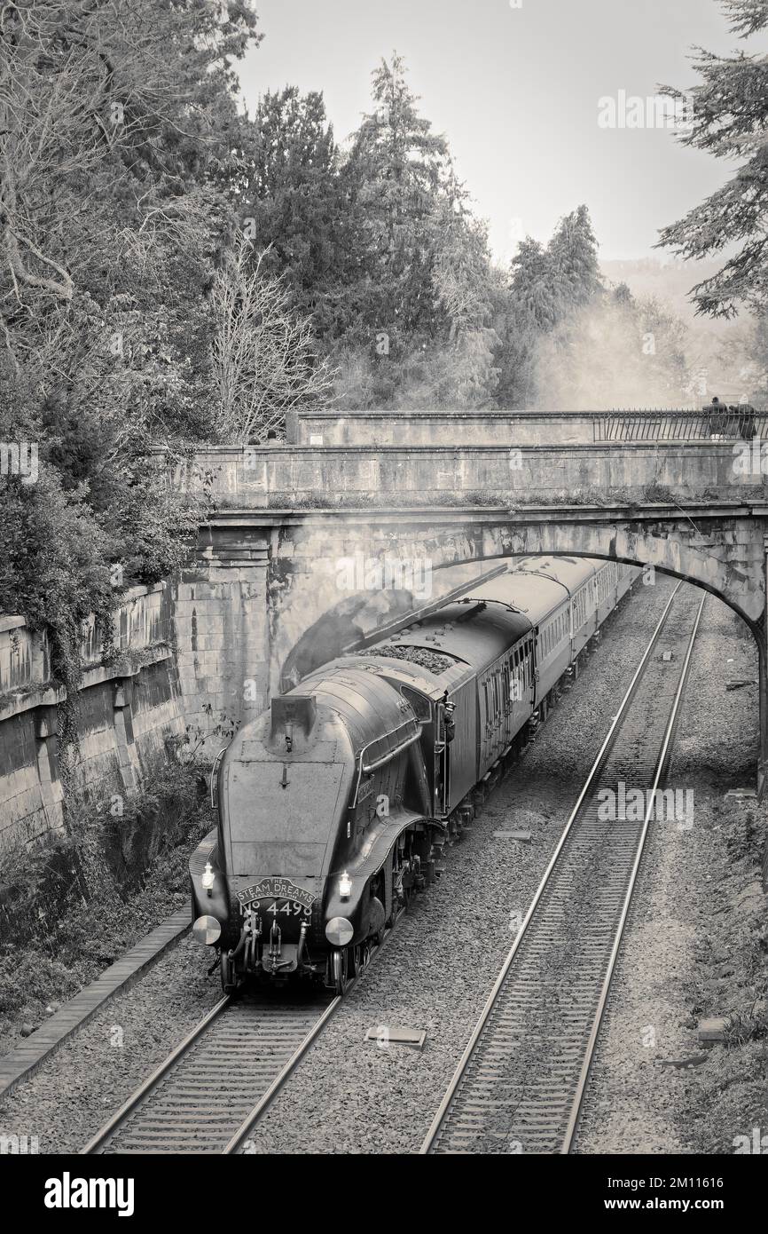 sir Nigel Gresley steam train Stock Photo - Alamy