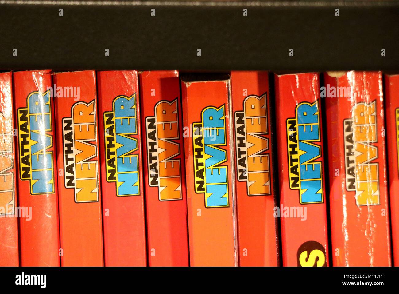 Vintage italian magazine cover page hi-res stock photography and images ...