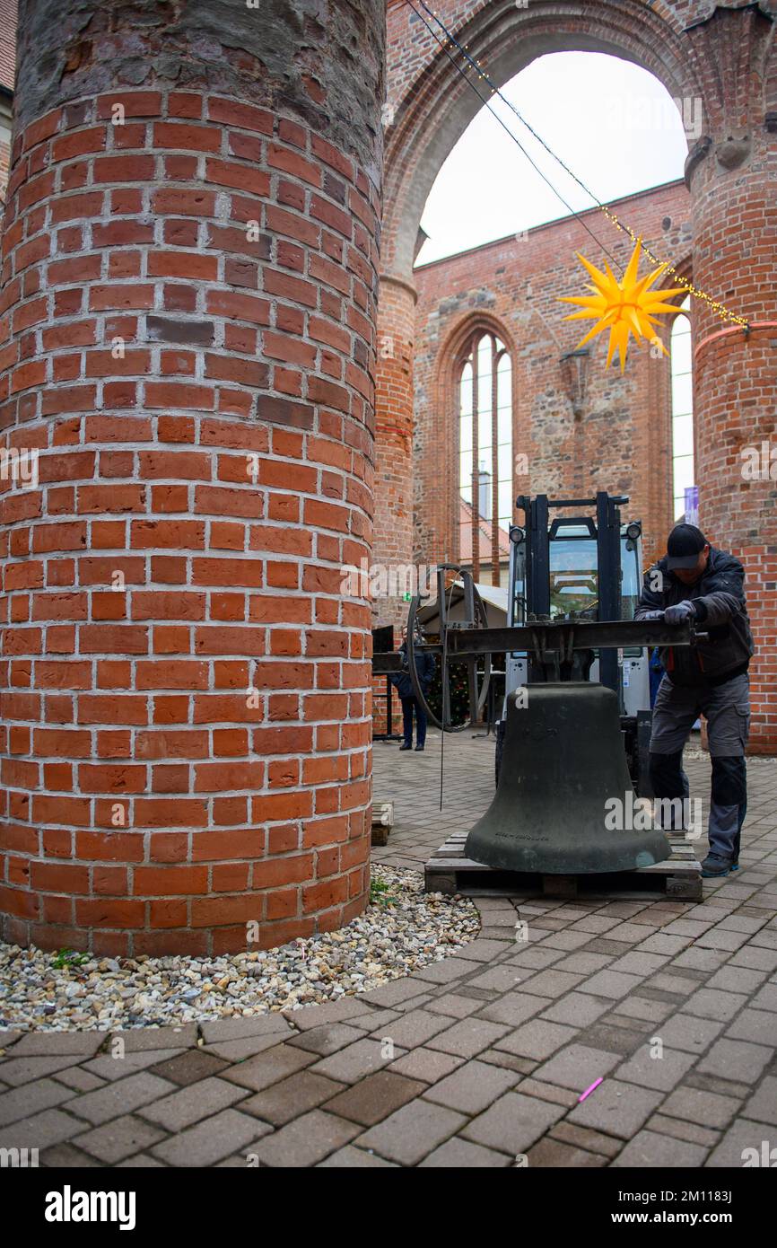 Bells destroyed in world war ii hi-res stock photography and images - Alamy