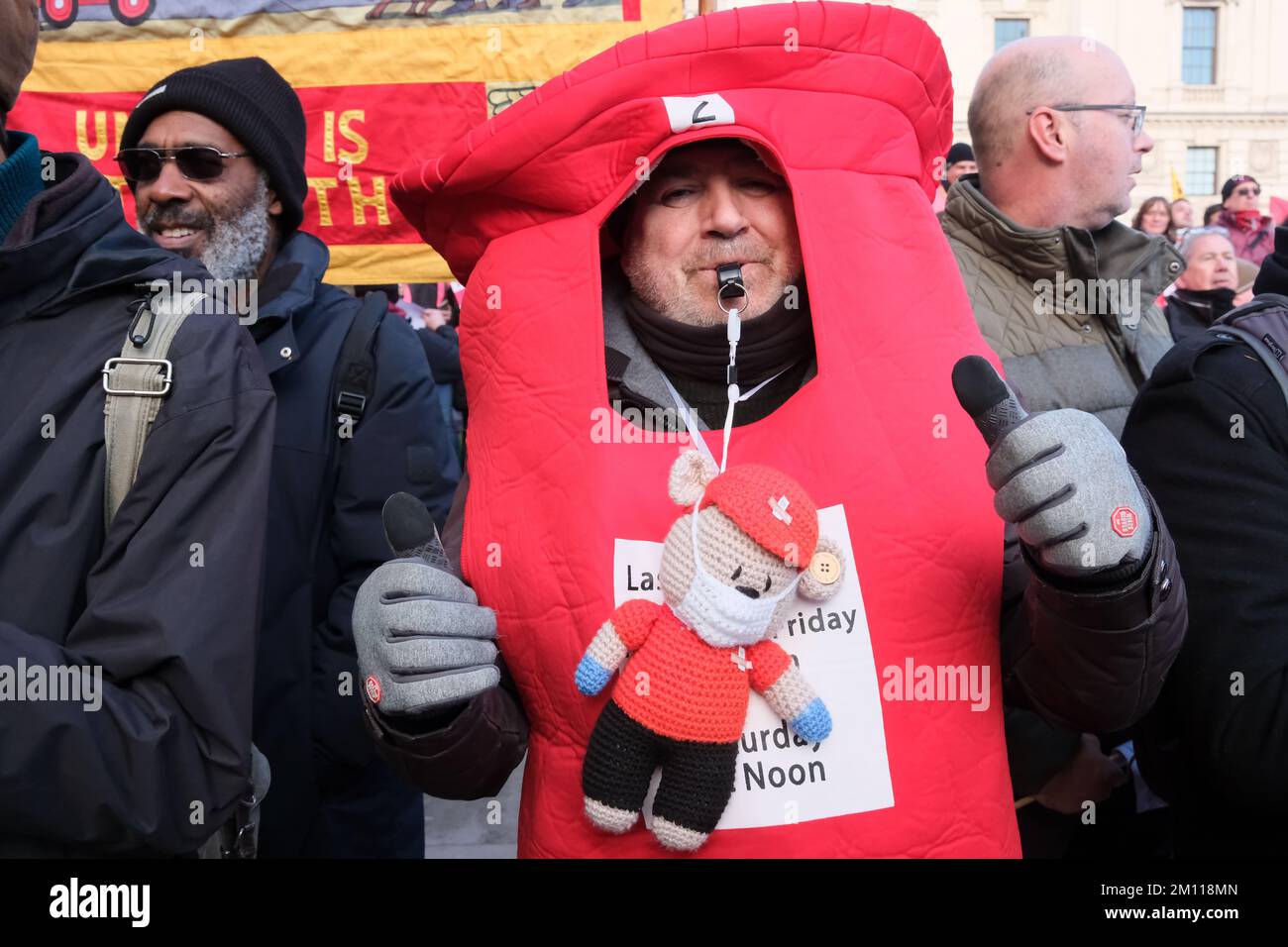 Parliament Square, London, UK. 9th Dec 2022. Members of the CWU take ...