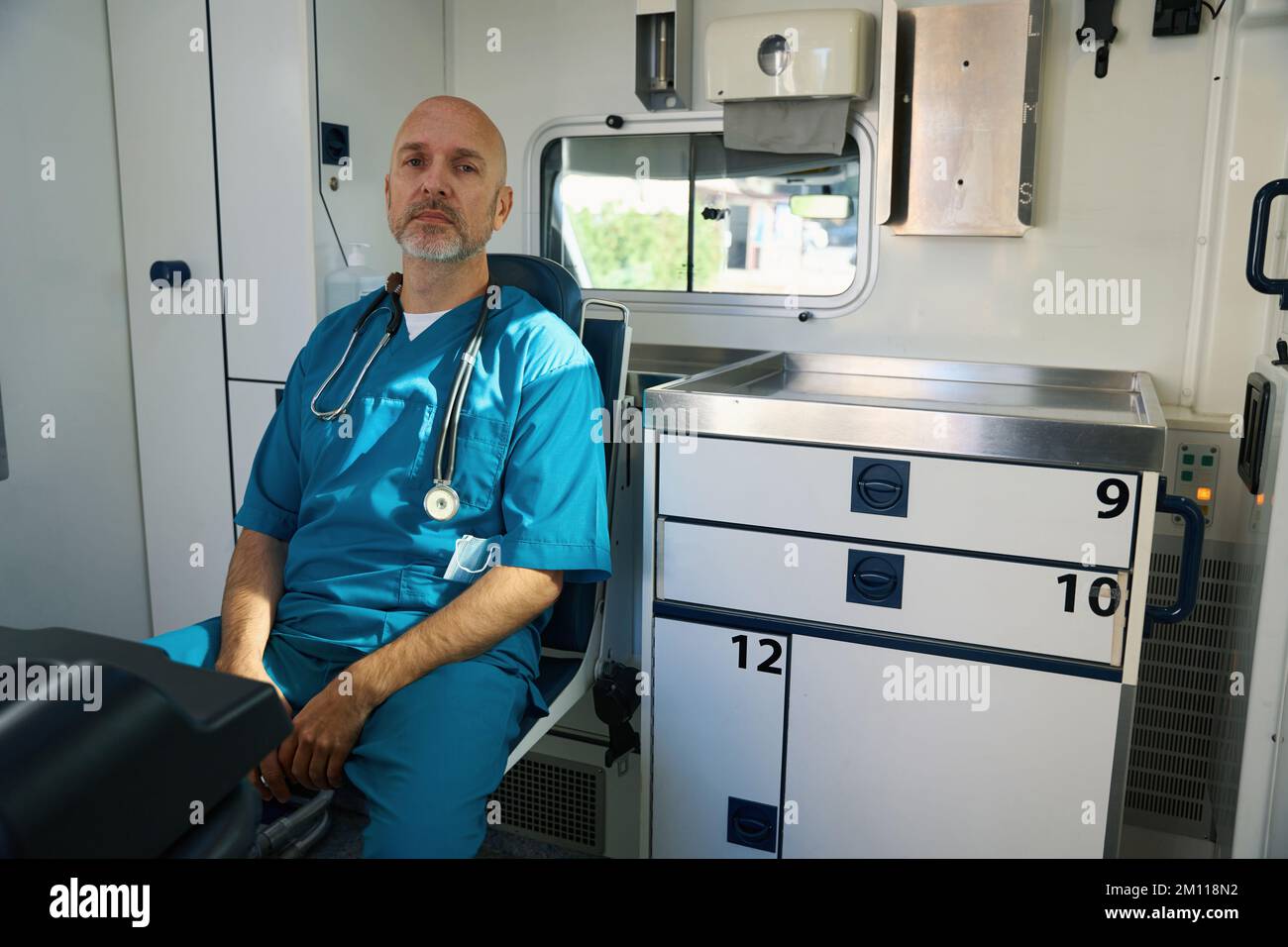 Paramedic seat hi-res stock photography and images - Alamy