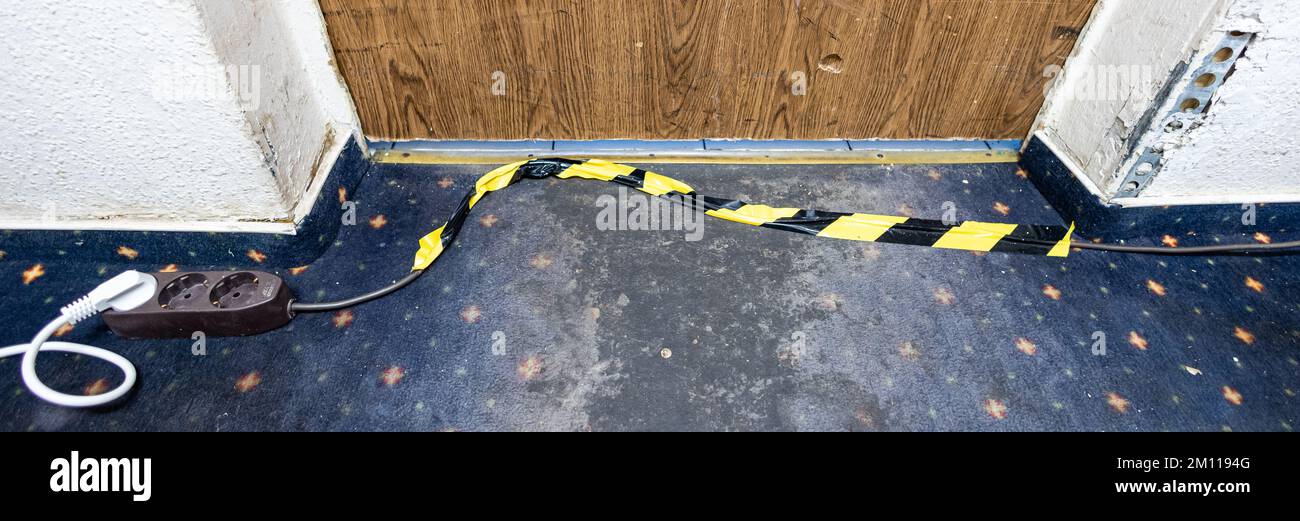 defekte elektrische Geräte Unfallgefahr elektrischer Schlag Stock Photo ...