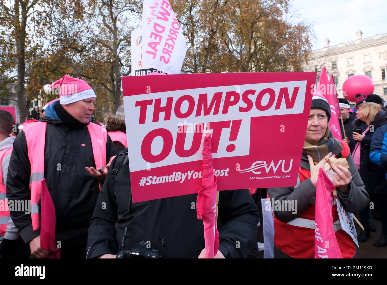 Factory worker strike uk hi-res stock photography and images - Alamy