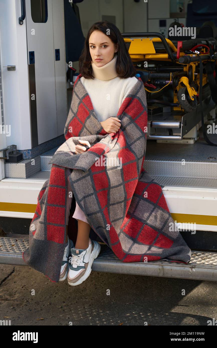 Trauma patient blanket hi-res stock photography and images - Alamy