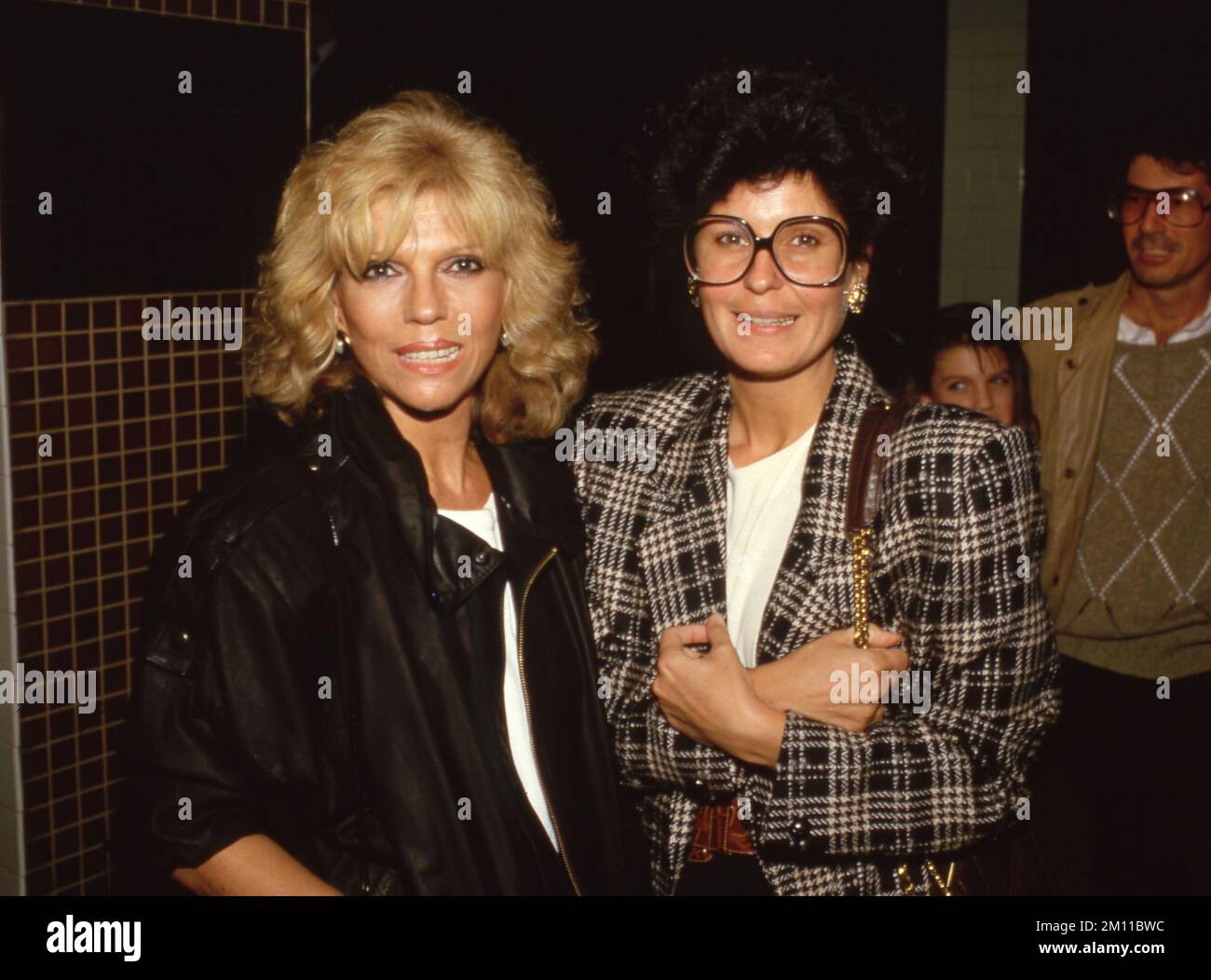 Tina nancy sinatra sinatra hi-res stock photography and images - Alamy
