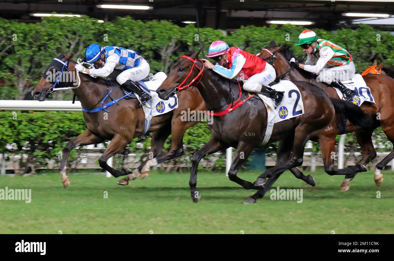 Race 9, SUGAR SUGAR (inside), ridden by Alfred Chan Ka-hei, won the ...