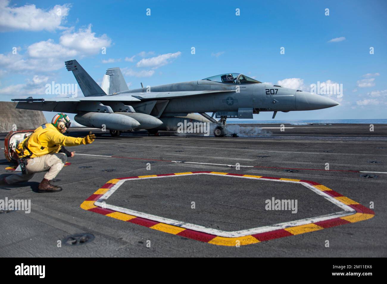 Philippine Sea, United States. 09th Dec, 2022. A U.S. Navy F/A-18E ...