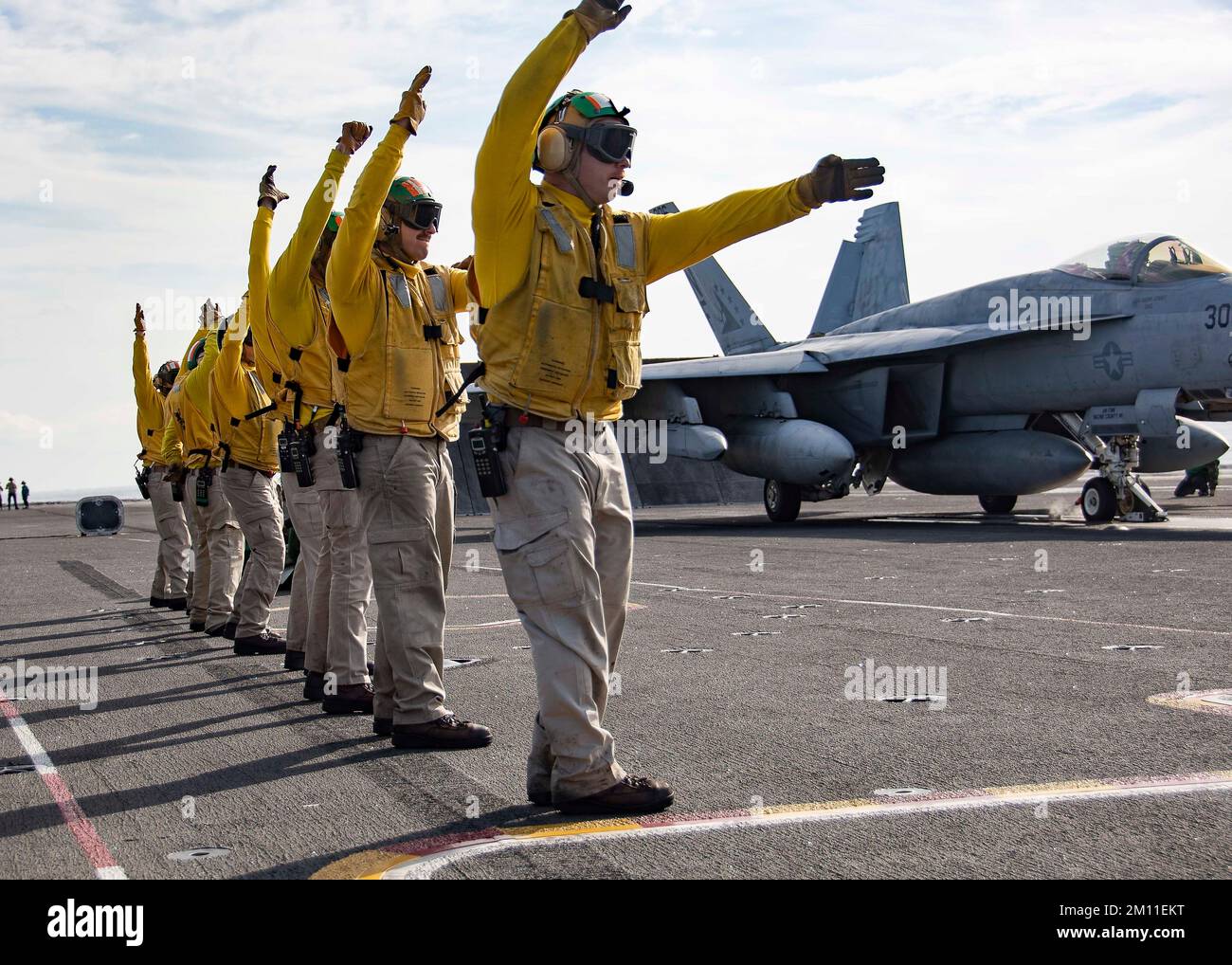 Philippine Sea, United States. 09th Dec, 2022. A U.S. Navy F/A-18E ...