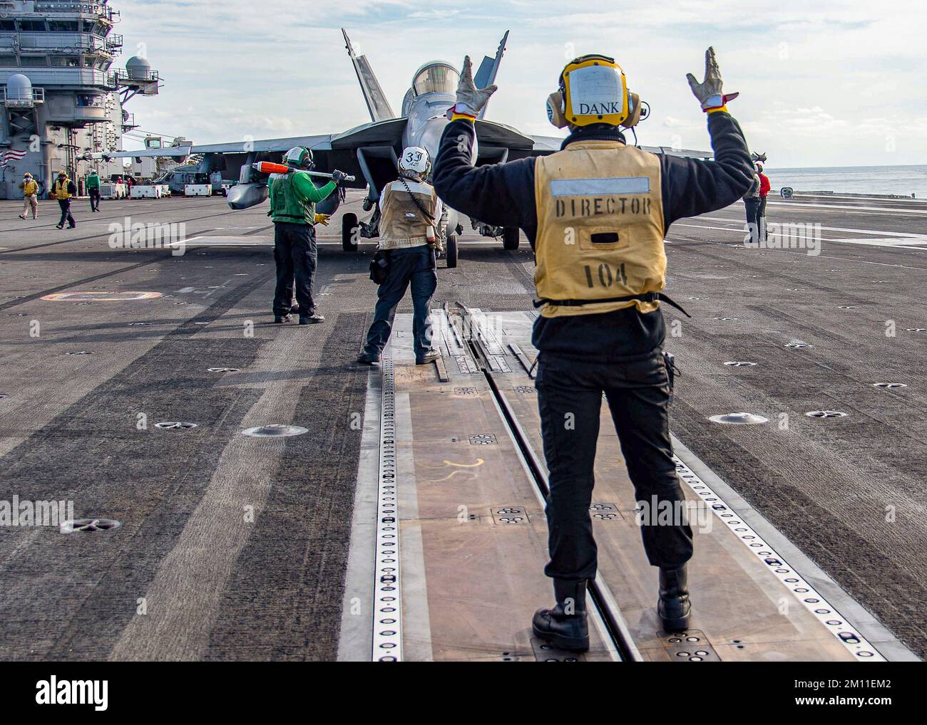Philippine Sea, United States. 09th Dec, 2022. U.S. Navy F/A-18E Super ...