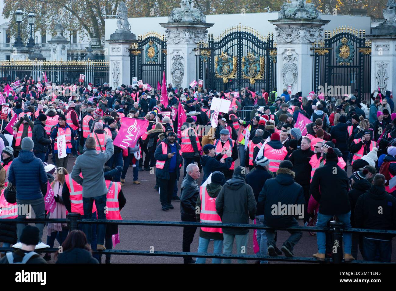 London, UK. 9th Dec, 2022. Thousands of members of the Communication ...