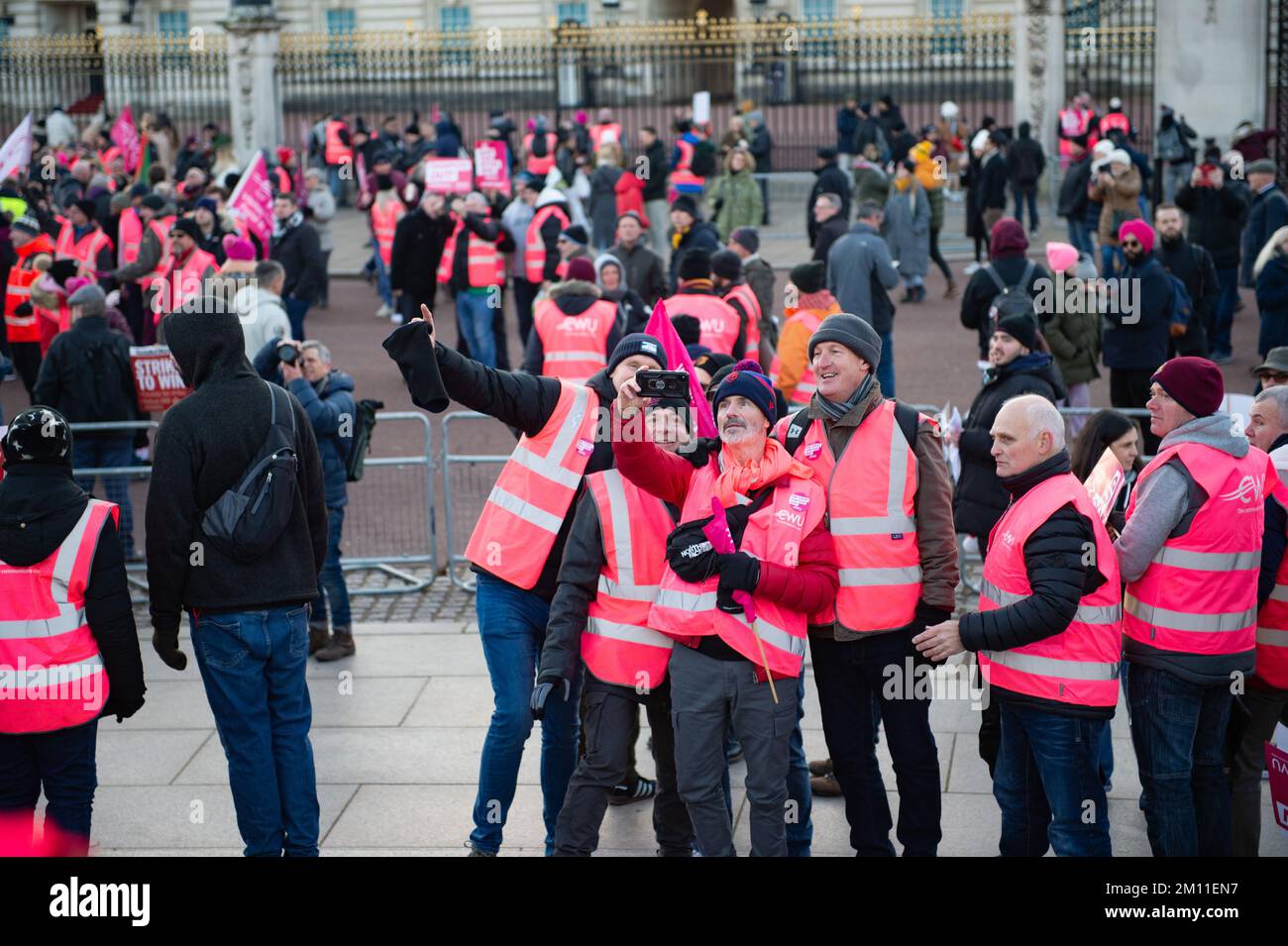 London, UK. 9th Dec, 2022. Thousands of members of the Communication ...