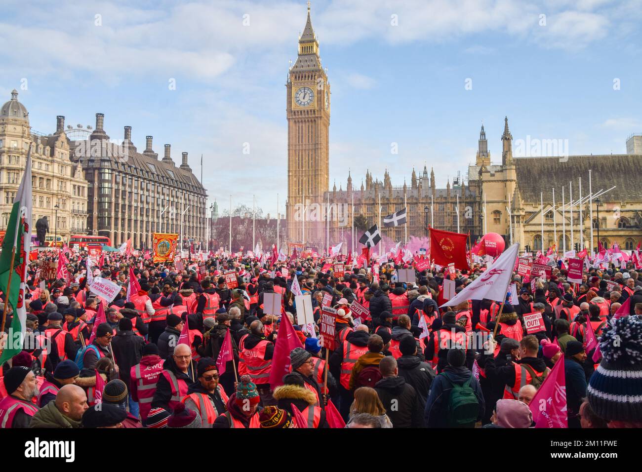 London, UK. 9th December 2022. Thousands of postal workers staged a ...