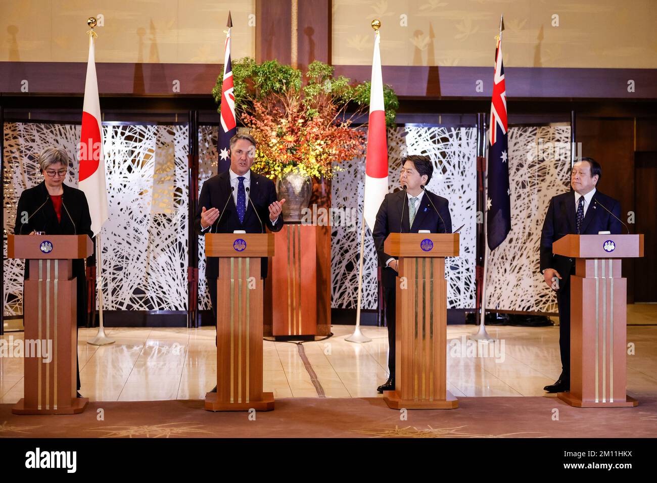 Tokyo, Japan. 9th Dec, 2022. (L to R) Australia's Foreign Minister ...