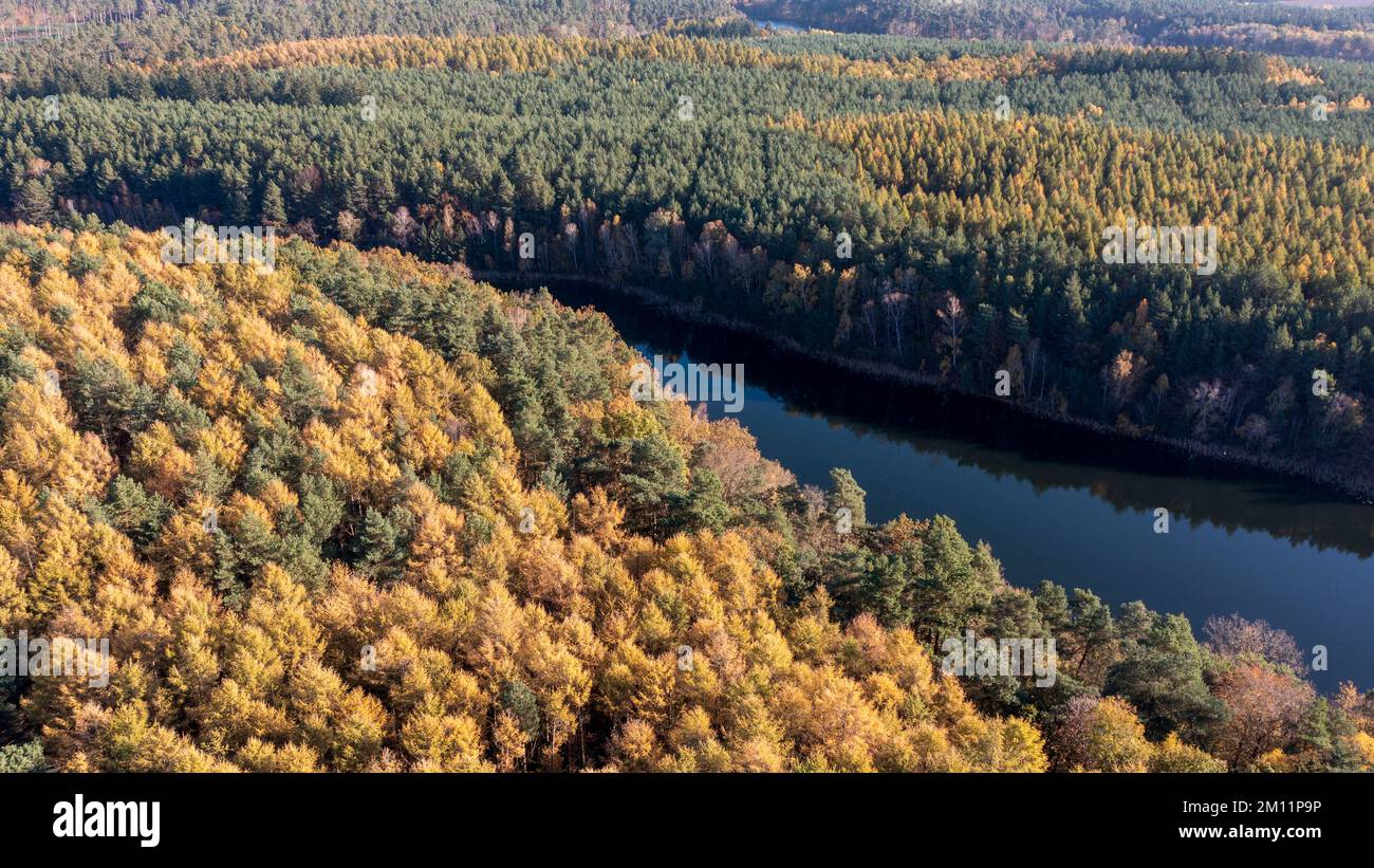 River from above hi-res stock photography and images - Alamy
