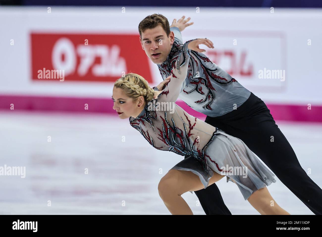 Alexa Knierim and Brandon Frazier of United States of America competes ...