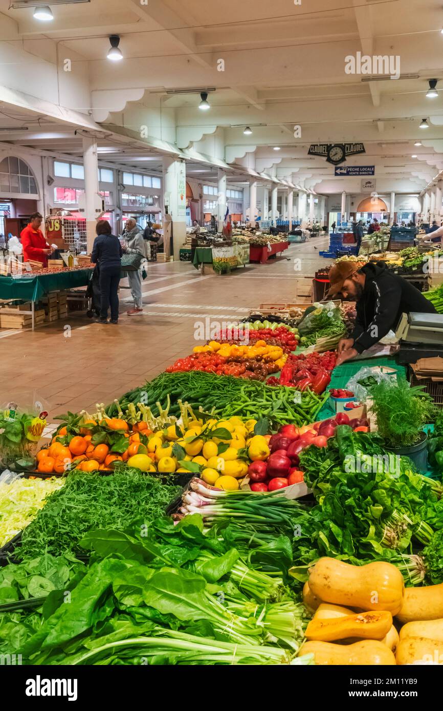 France, French Riviera, Cote d'Azur, Cannes, Forville Market, Market ...