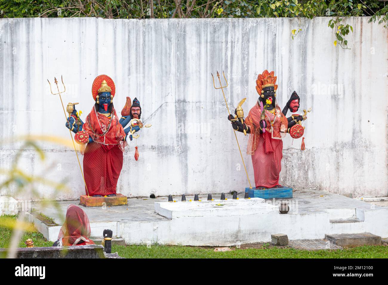 Figures at the Hindu Temple Kali Mandir near Tamarind Falls, Mauritius ...