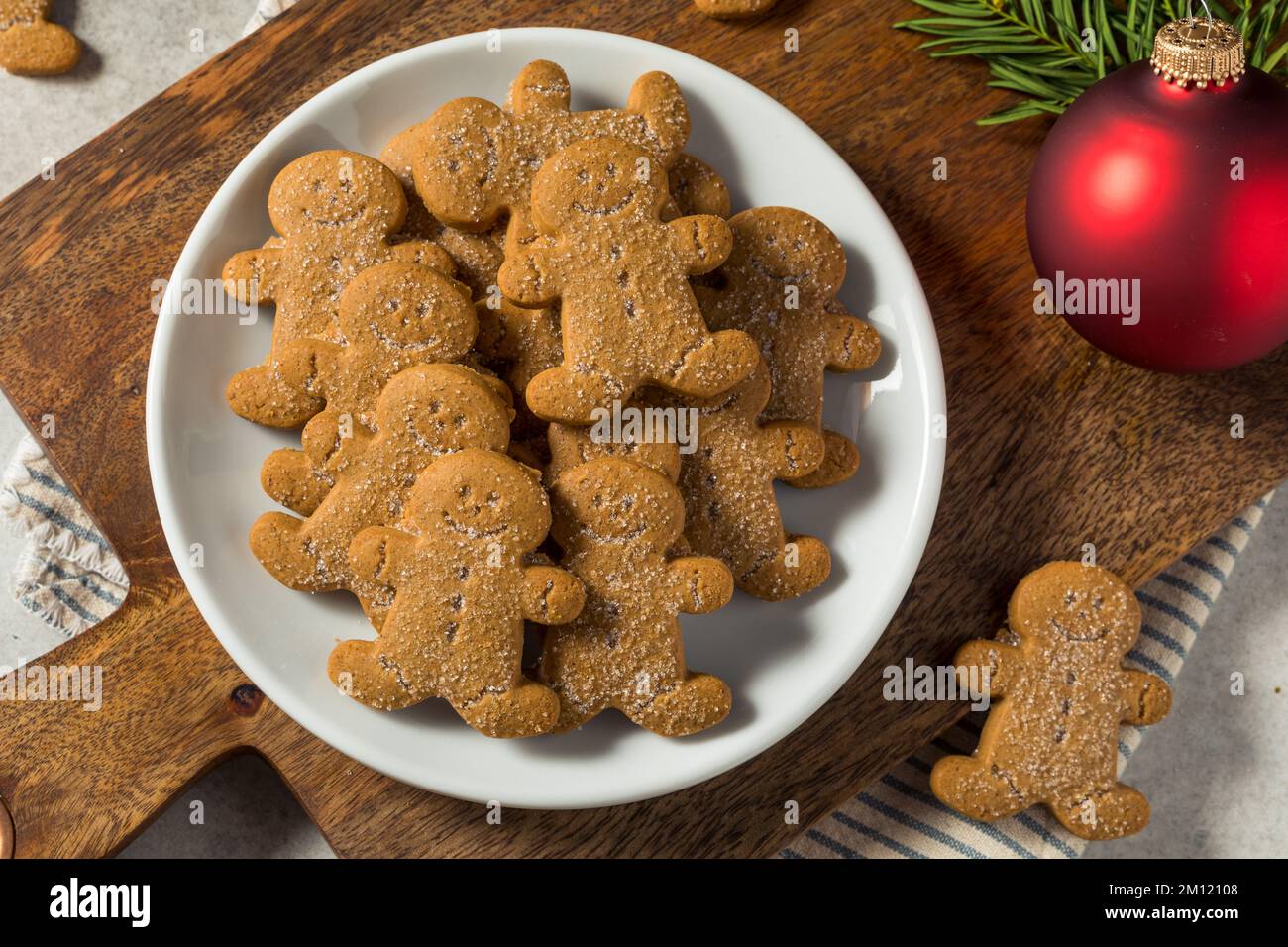 Gingerbread man plate hi-res stock photography and images - Alamy