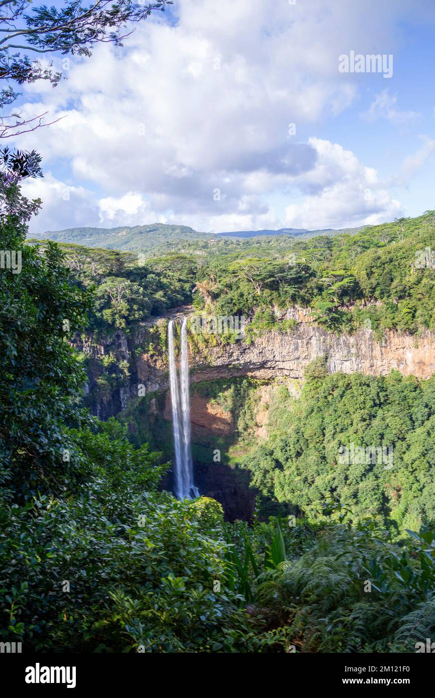 Waterfall at terres de sept couleurs chamarel coloured earth hi-res ...