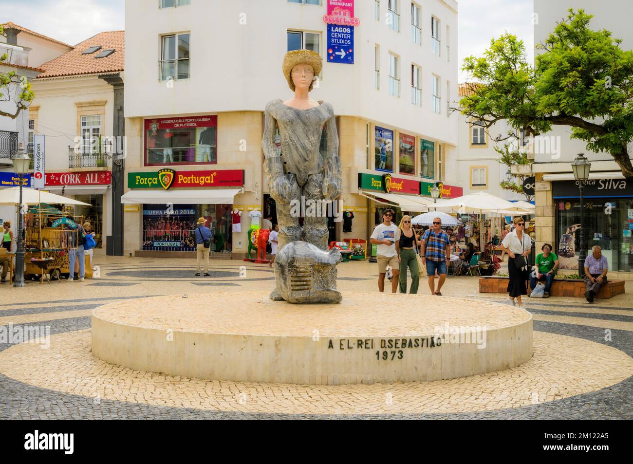 Portugal, Algarve, Lagos, city, Praca Gil Eanes with statue of Dom ...