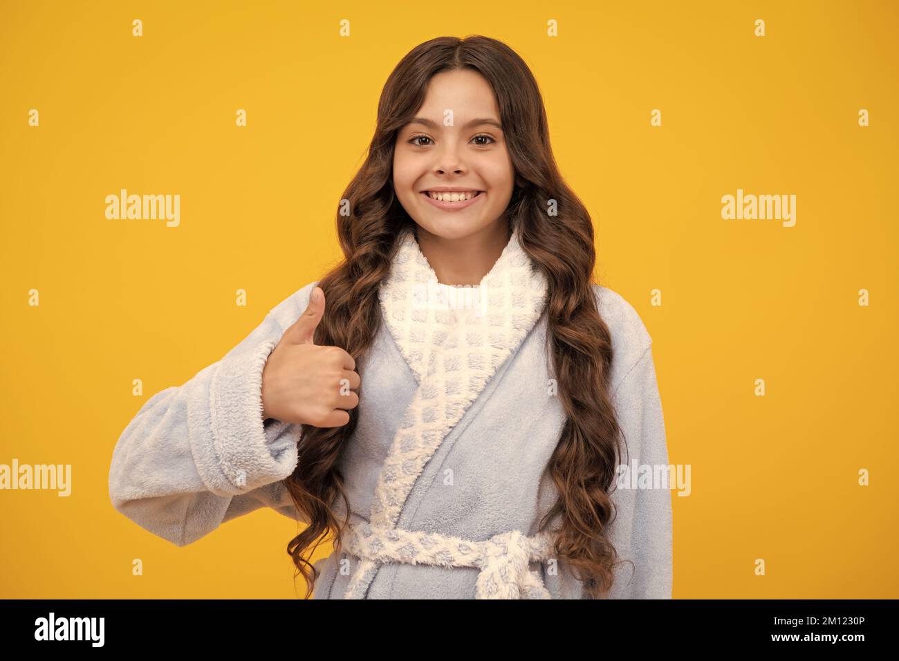 Girl preteen thumbs up hi-res stock photography and images - Alamy