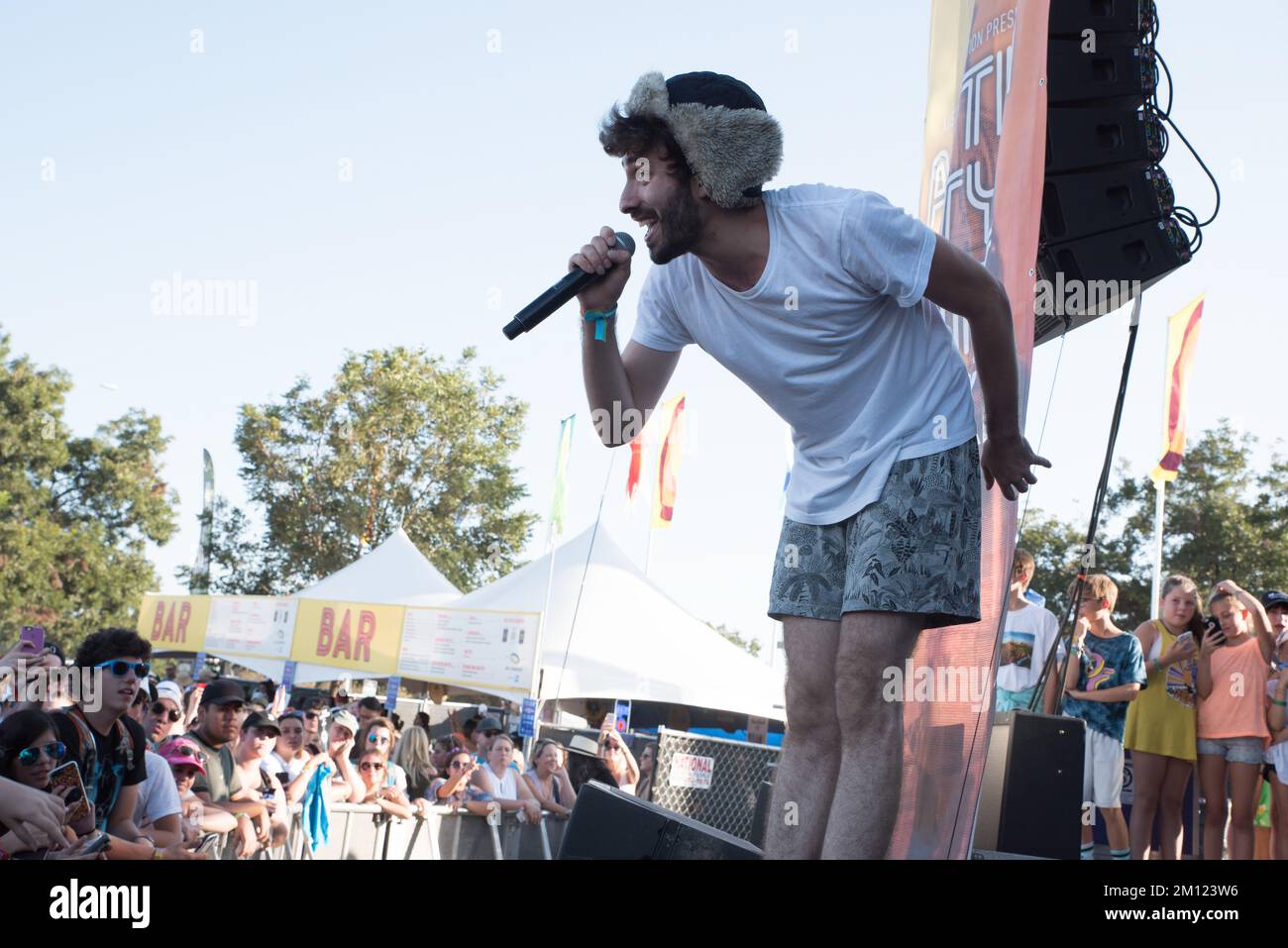 Ajr singer hi-res stock photography and images - Alamy