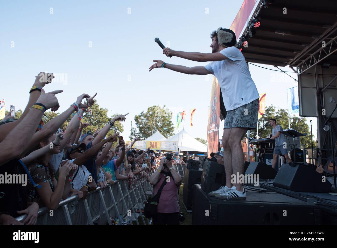 Ajr singer hi-res stock photography and images - Alamy