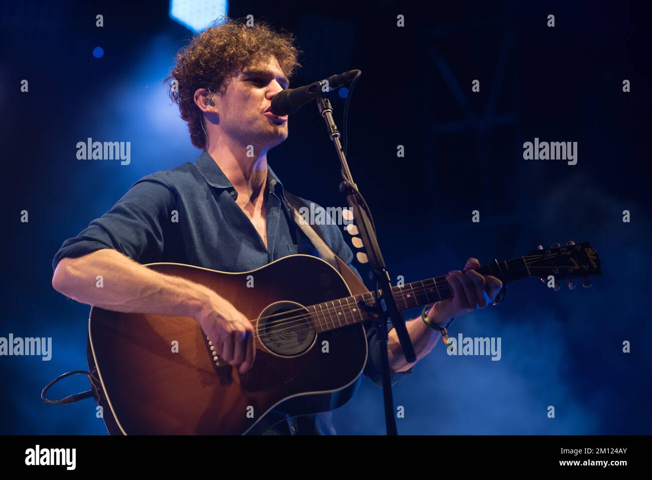 Austin City Limits - Vance Joy in concert Stock Photo - Alamy