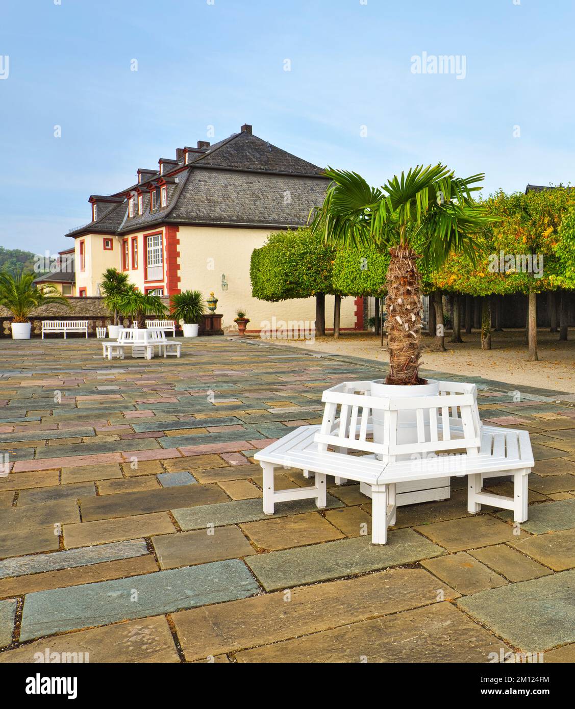 Parapet at upper castle garden hi-res stock photography and images - Alamy