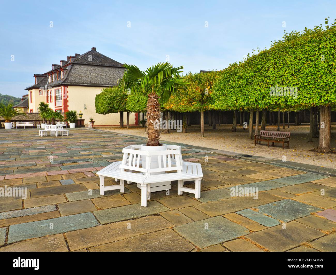 Parapet at upper castle garden hi-res stock photography and images - Alamy