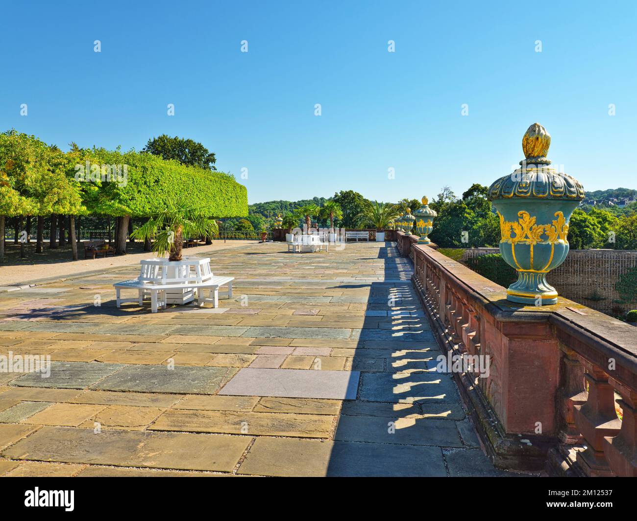 Parapet at upper castle garden hi-res stock photography and images - Alamy