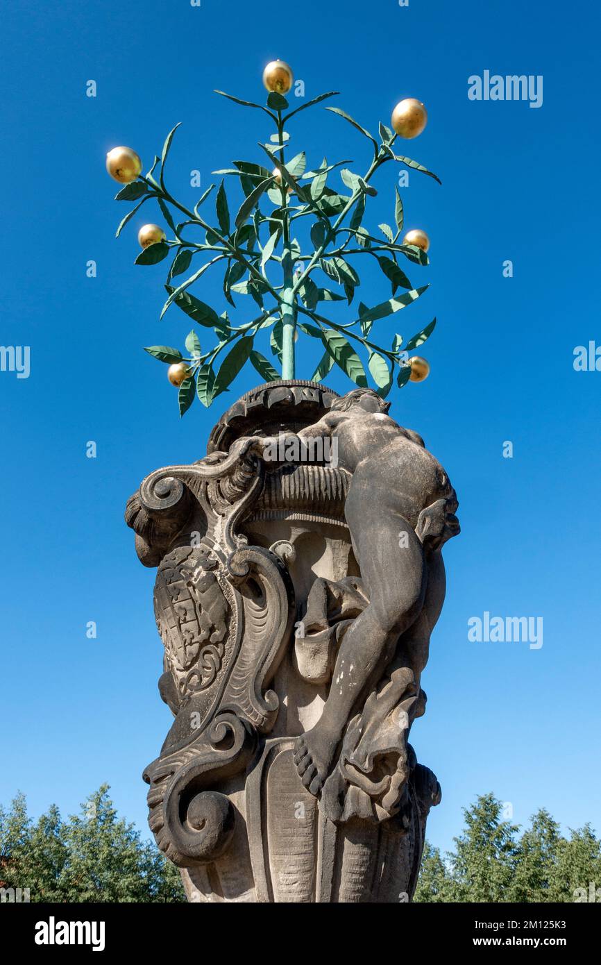 The Orange Monument is a monument on the market square of Oranienbaum ...