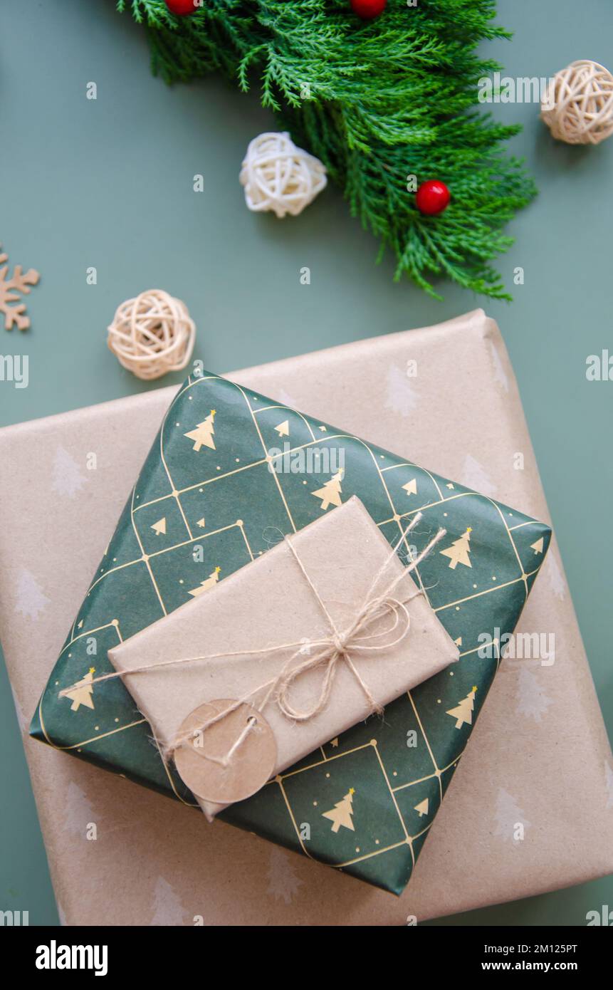 Christmas zero waste, environmentally friendly gift wrapping craft ...