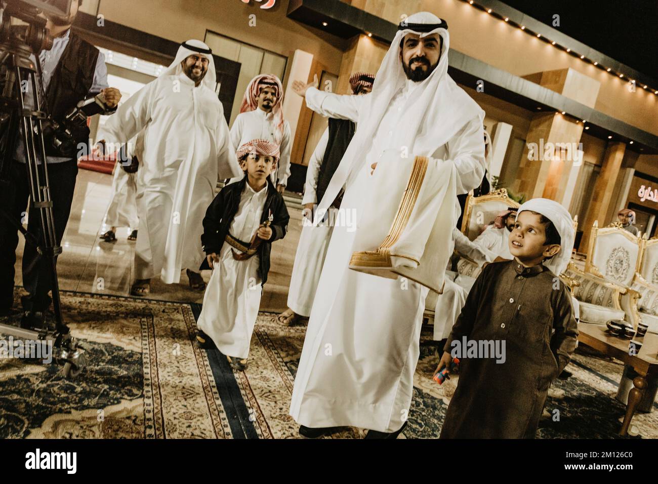 Saudi Arabia, Najran province, Najran, men, children Stock Photo - Alamy
