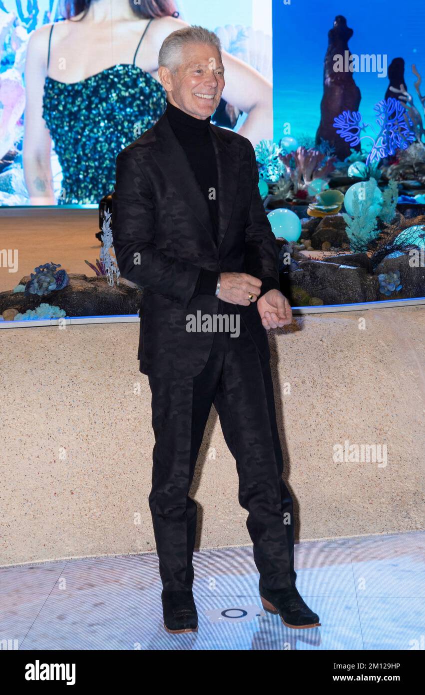 Actor Stephen Lang arrives during a Blue carpet to the film Avatar: The ...