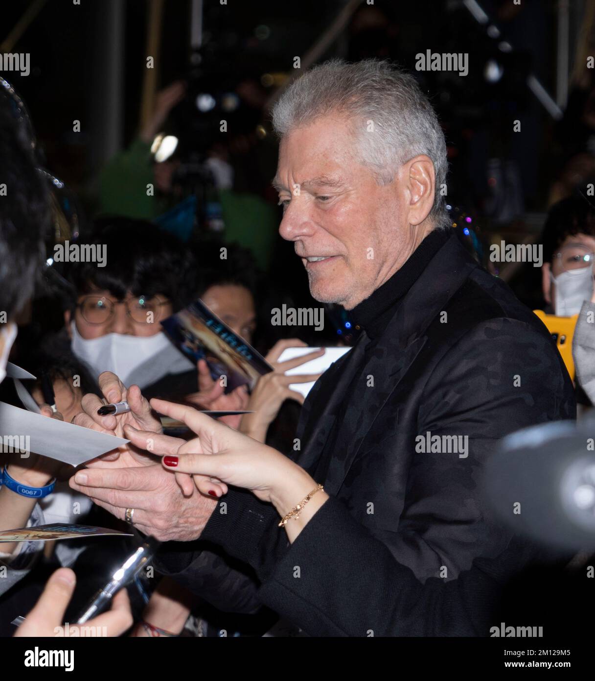 Actor Stephen Lang arrives during a Blue carpet to the film Avatar: The ...