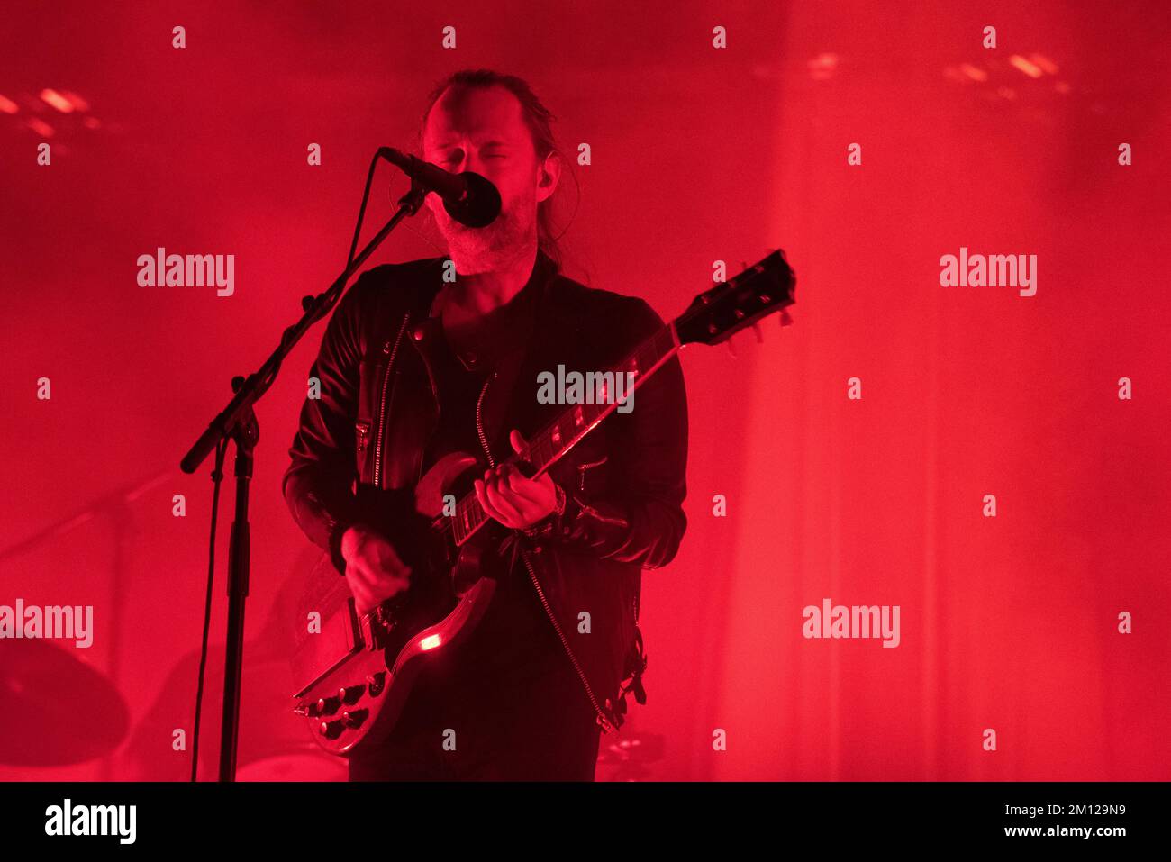 Radiohead park stage hi-res stock photography and images - Alamy