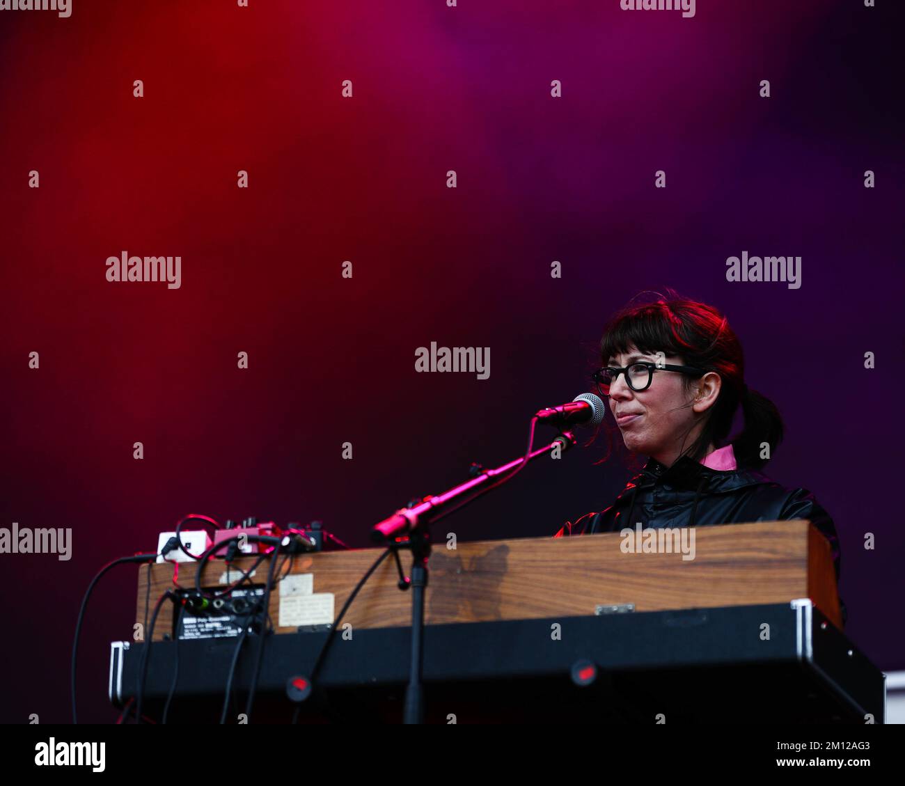 Boston Calling - Alvvays in concert Stock Photo - Alamy