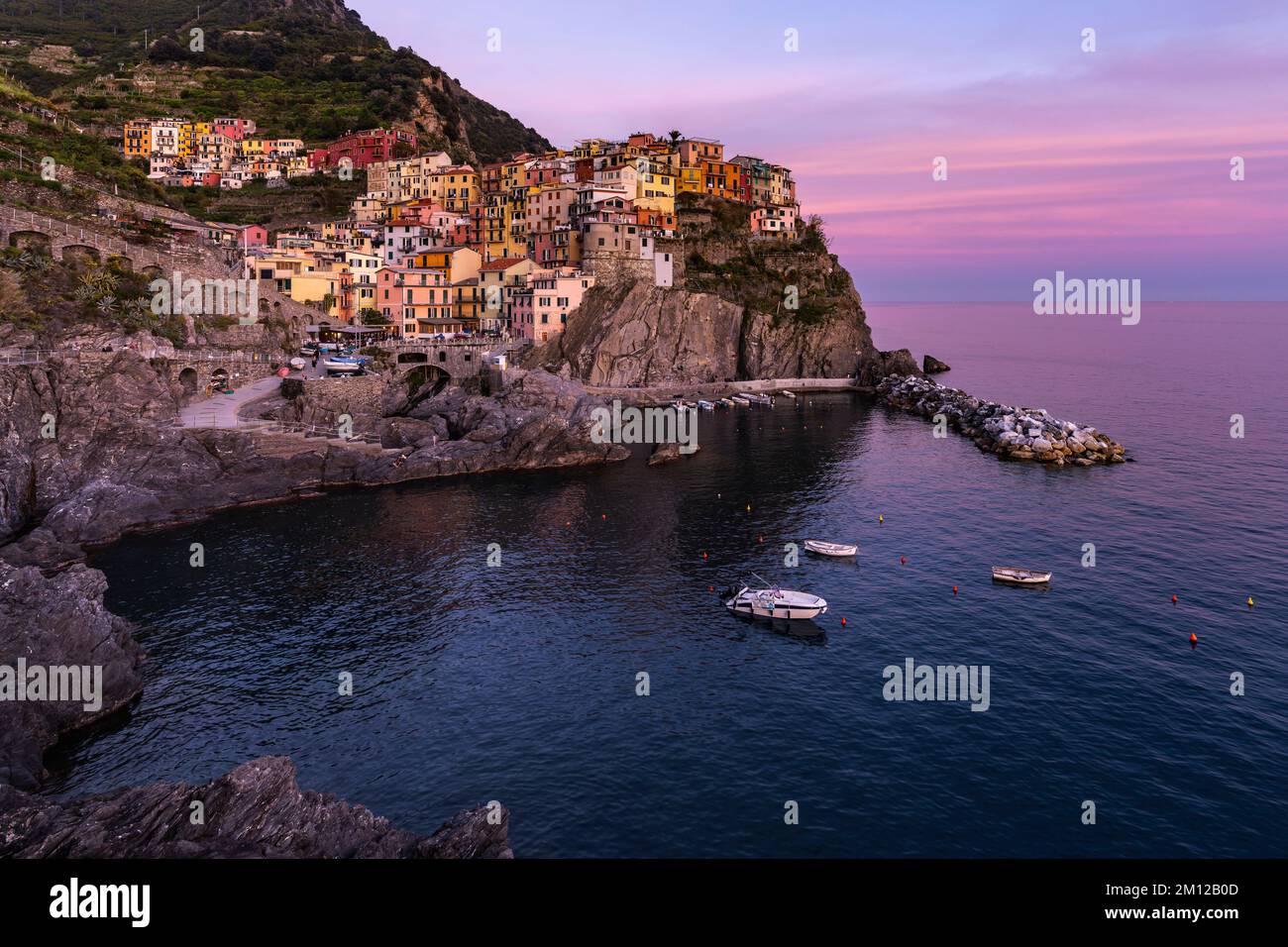 Manarola, sunset, La Spezia, Cinque Terre, Italy Stock Photo - Alamy