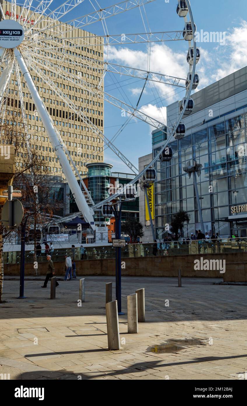 Big wheel attraction hi-res stock photography and images - Alamy