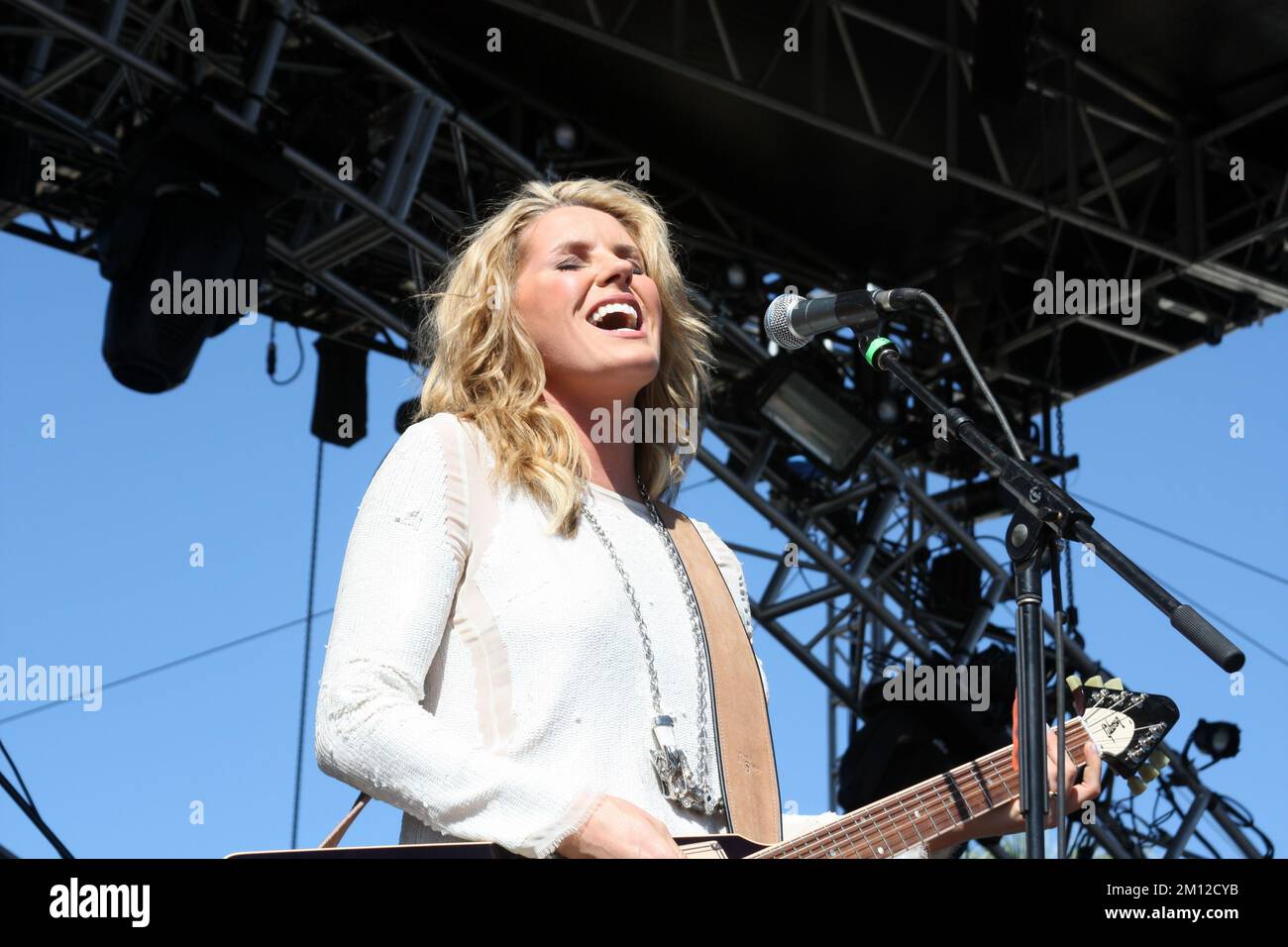 Grace potter concert hi-res stock photography and images - Alamy