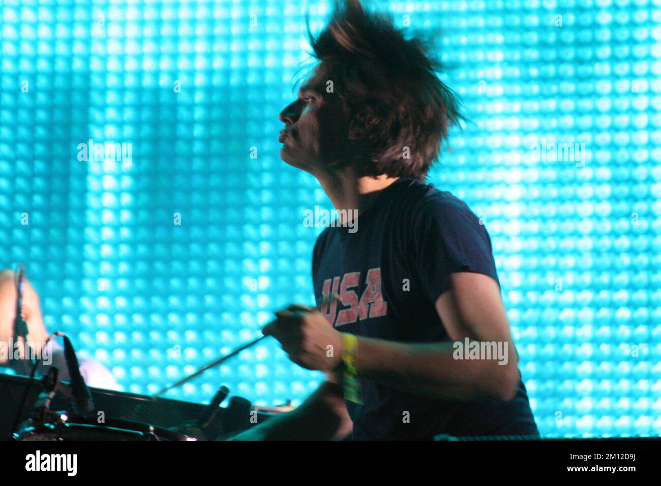 Colin greenwood radiohead hi-res stock photography and images - Alamy