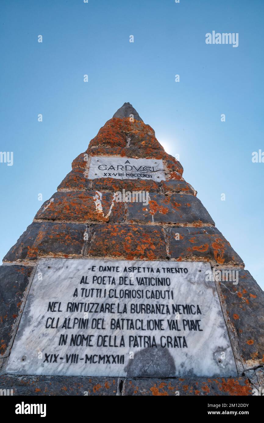 Soldiers great pyramid hi-res stock photography and images - Alamy