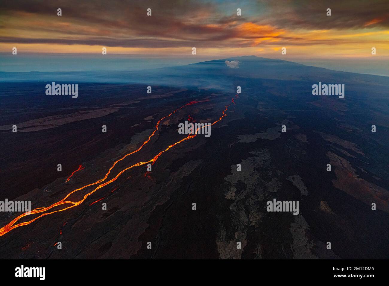 Mauna Loa Eruption, 12/2022, Island of Hawaii Stock Photo - Alamy