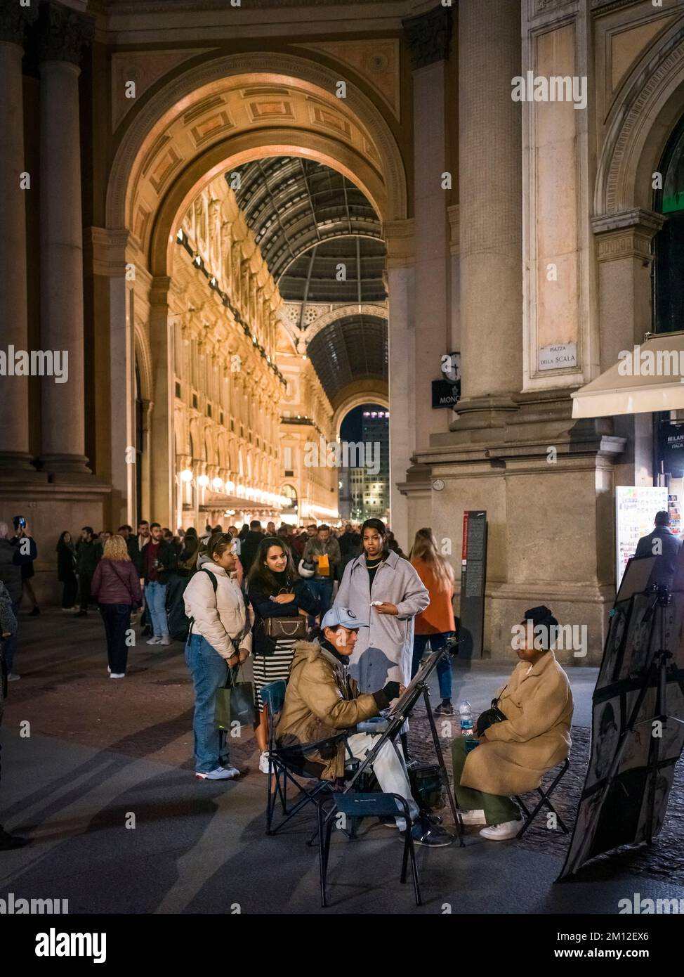 Portraitist hi-res stock photography and images - Alamy