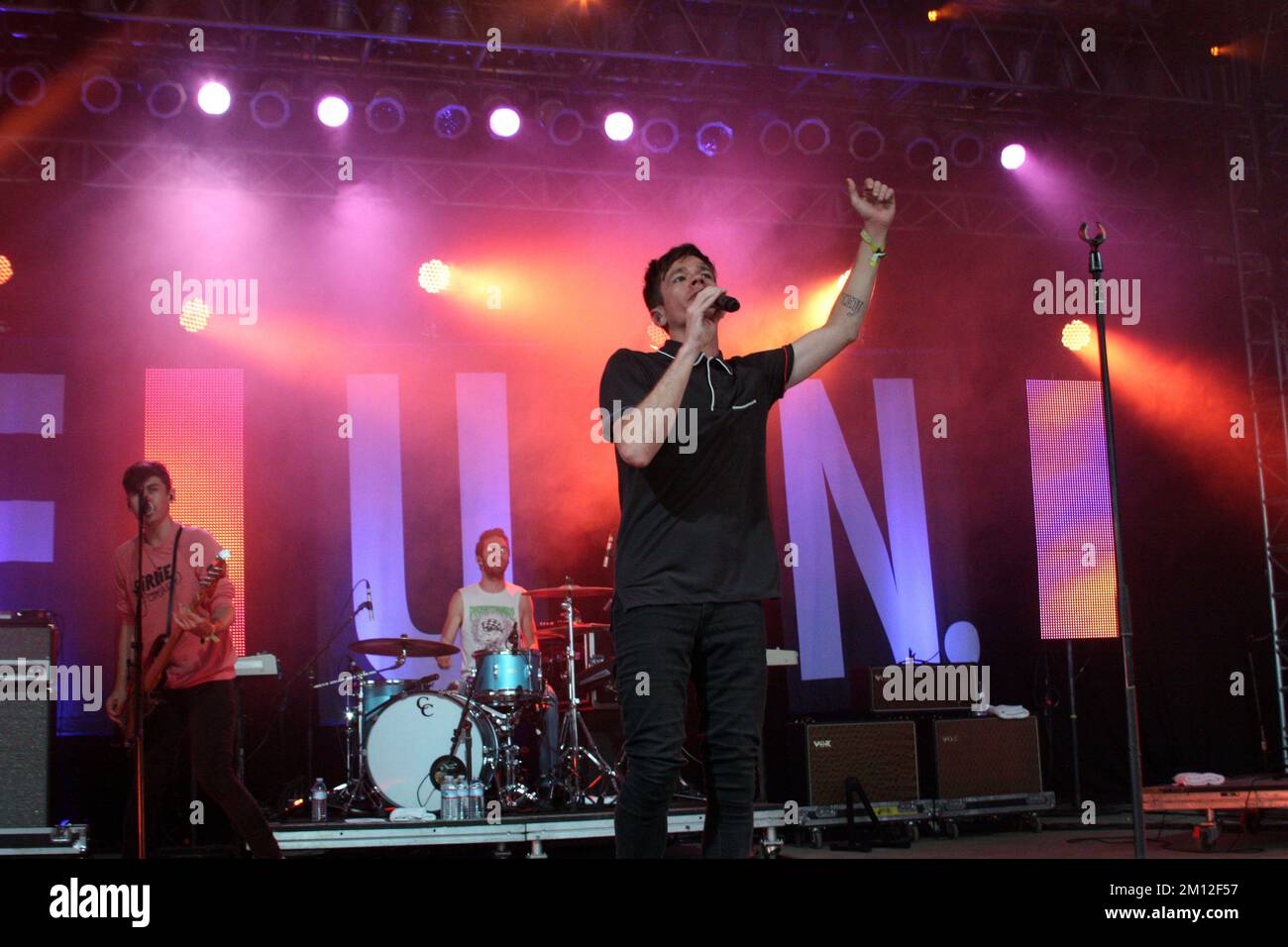 Jack antonoff fun stage hi-res stock photography and images - Alamy