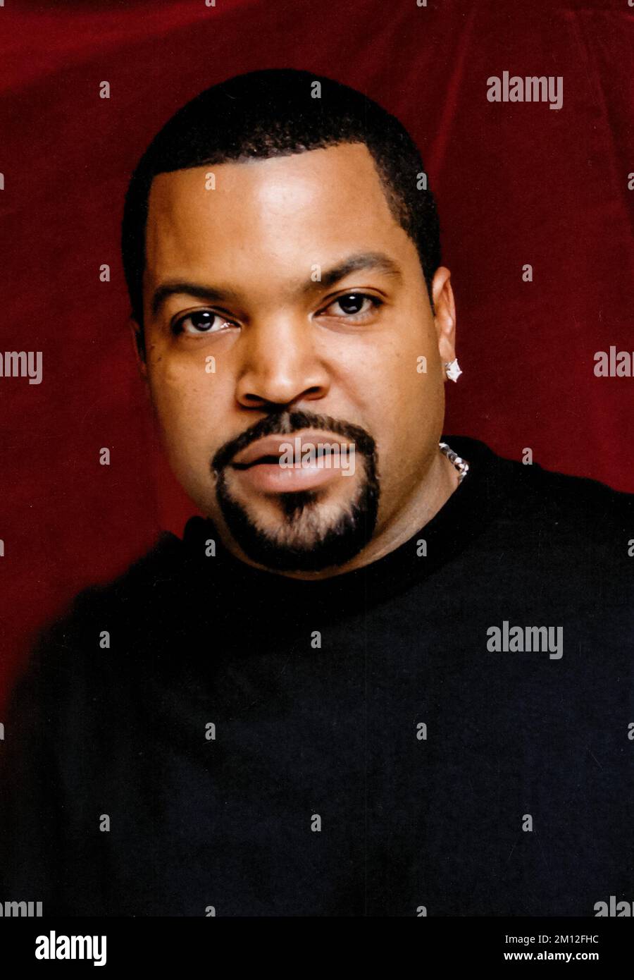 Retro celebrity portraits - Ice Cube, at a press conference event ...
