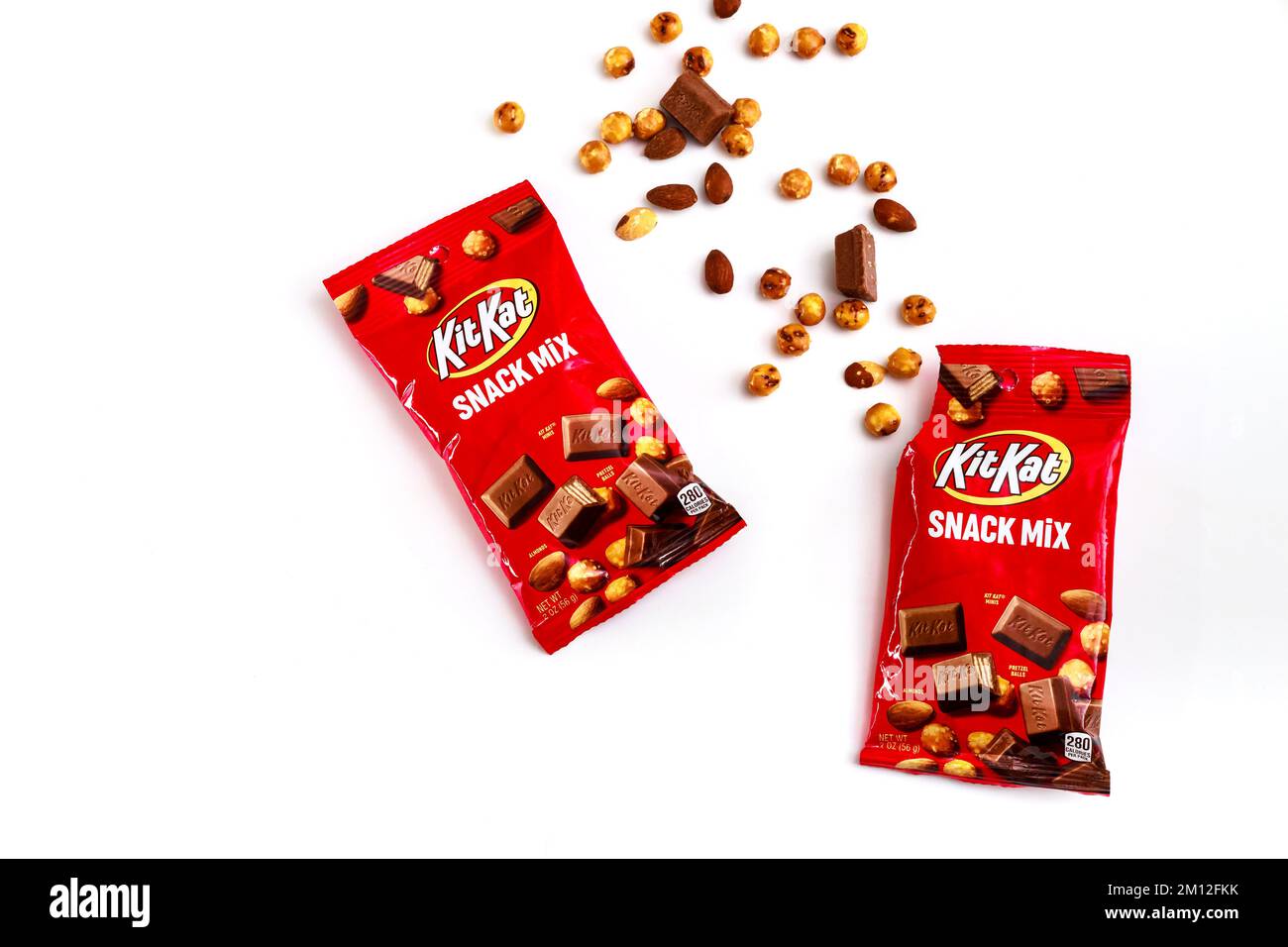 Kitkat biscuit Cut Out Stock Images & Pictures - Alamy