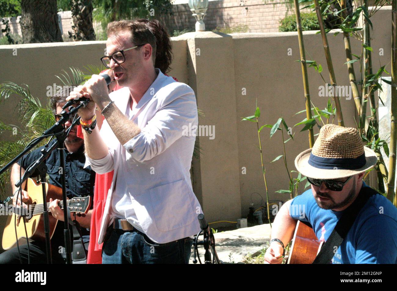 Stars in concert hi-res stock photography and images - Alamy