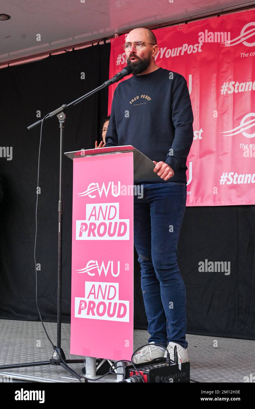 London, UK. 9th December 2022. Speaker at the Royal Mail workers ...